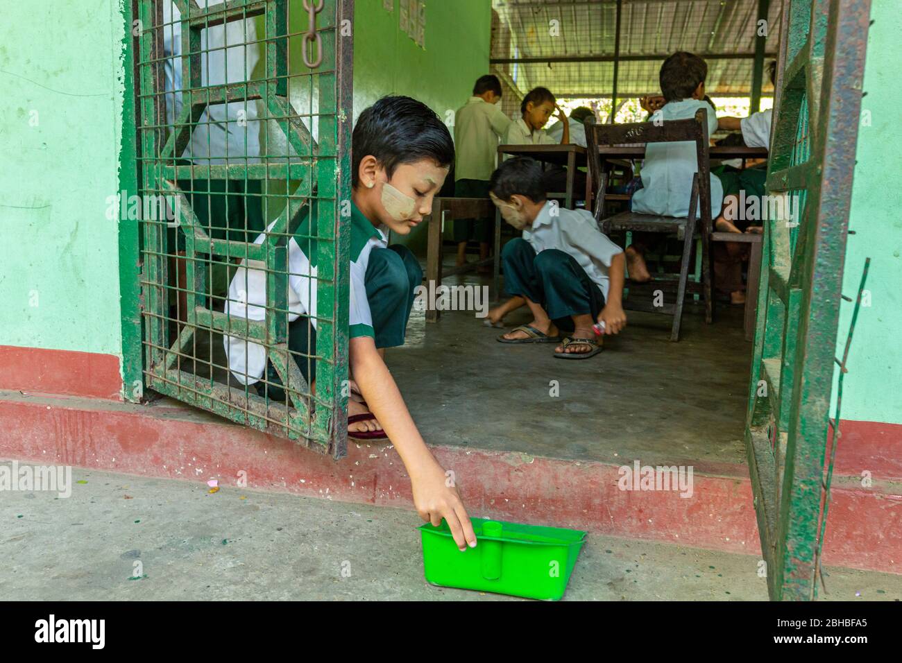 Children at school in southern Myanmar Stock Photo - Alamy