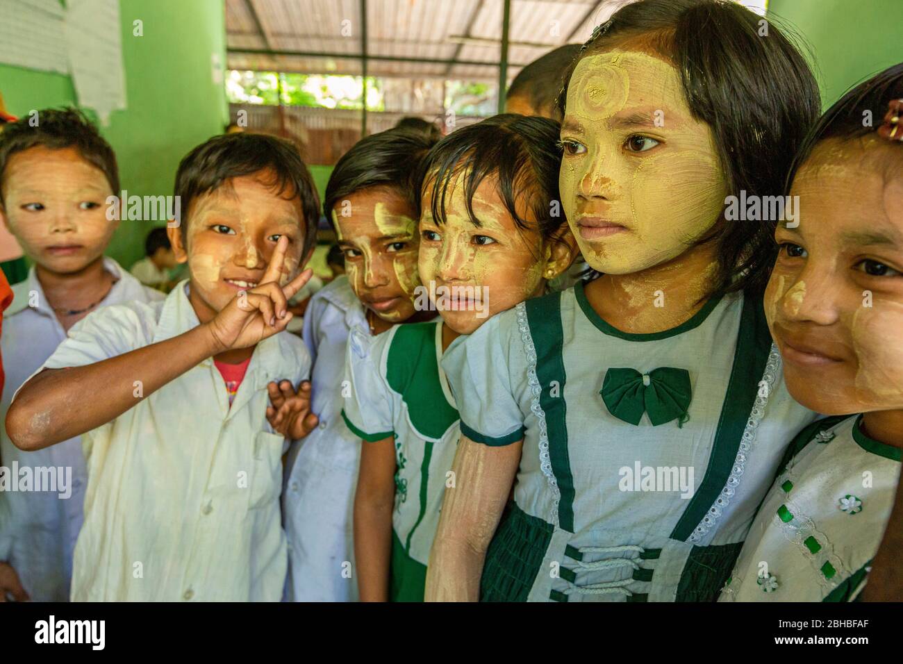 Myanmar school hi-res stock photography and images - Alamy