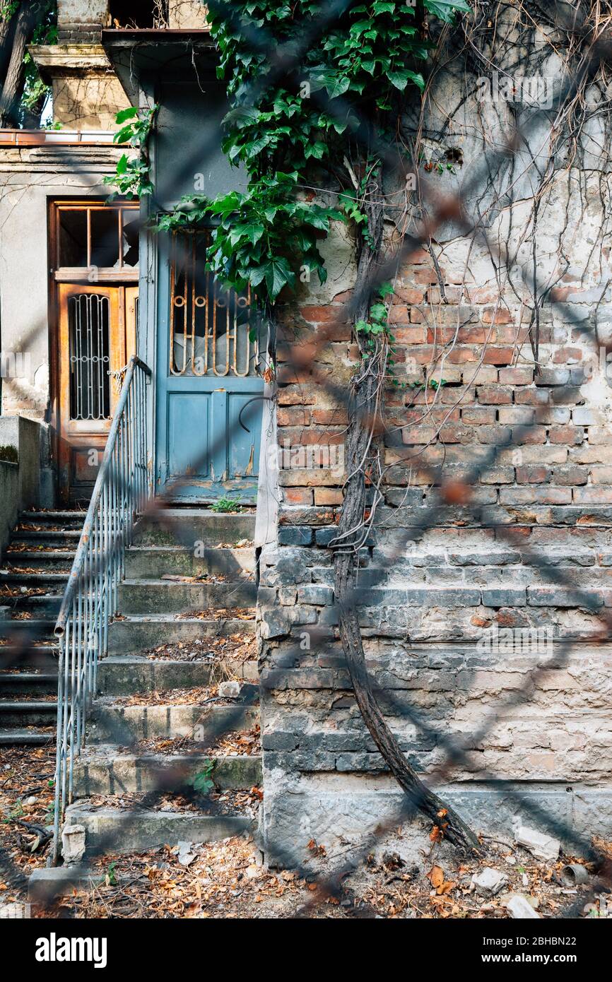Abandoned building stairs hi-res stock photography and images - Alamy
