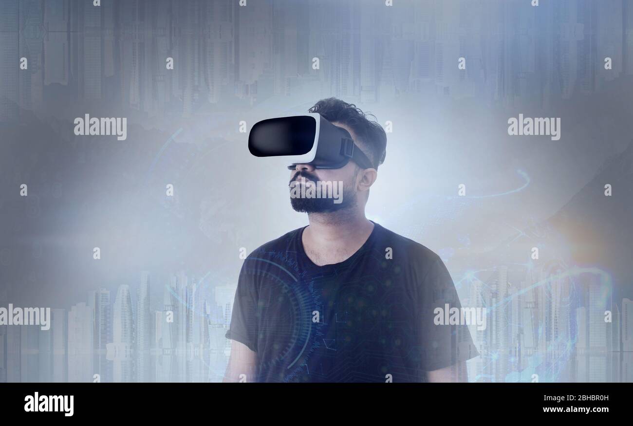 Looking through vr goggles hi-res stock photography and images - Alamy
