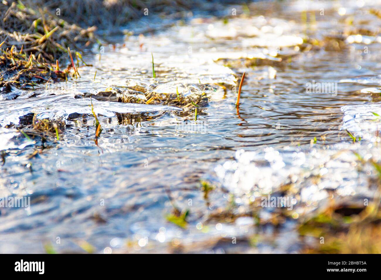 Thin sun hi-res stock photography and images - Alamy