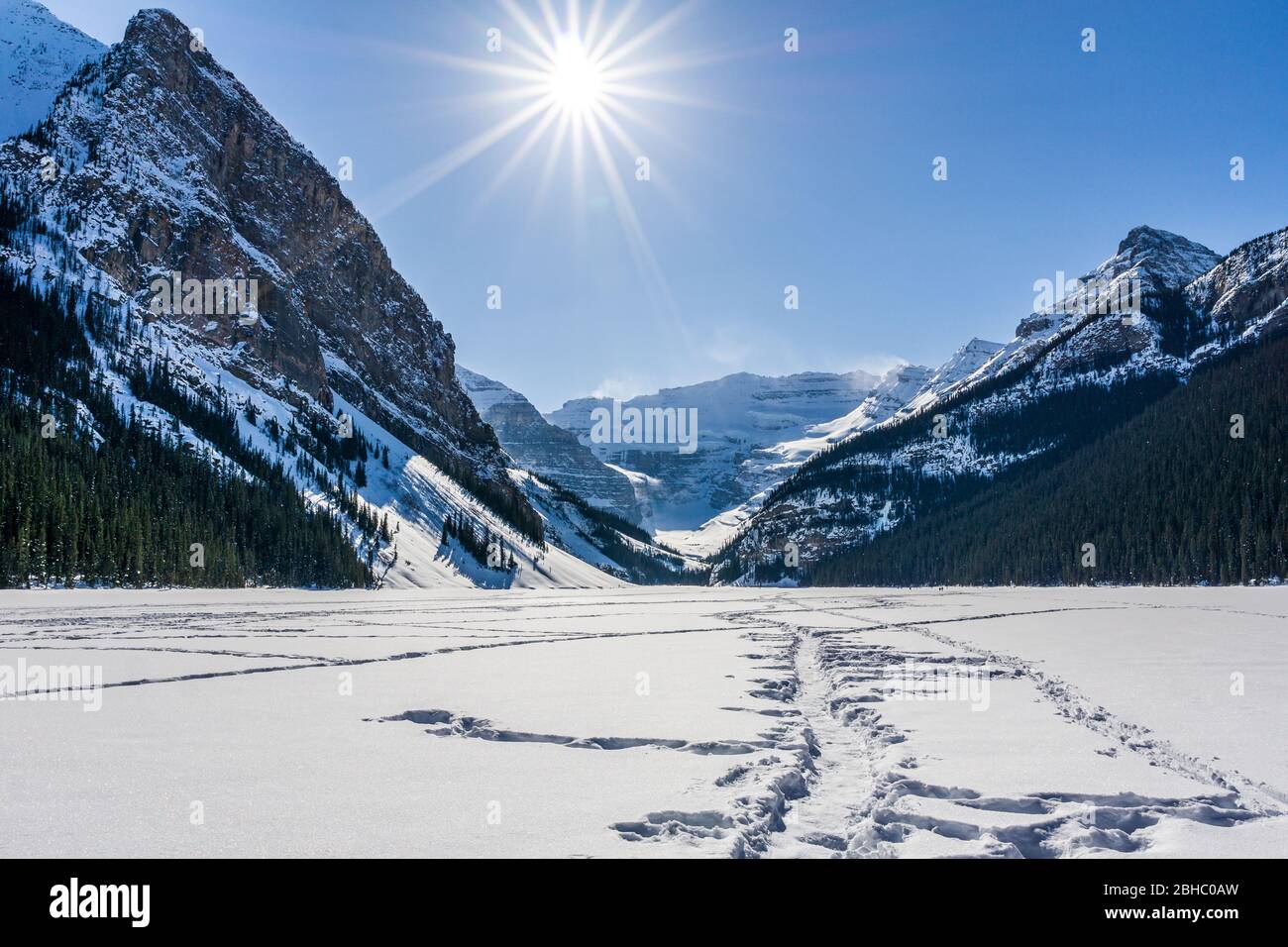 rocky mountains around frozen lake louise winter wonderland Stock Photo ...