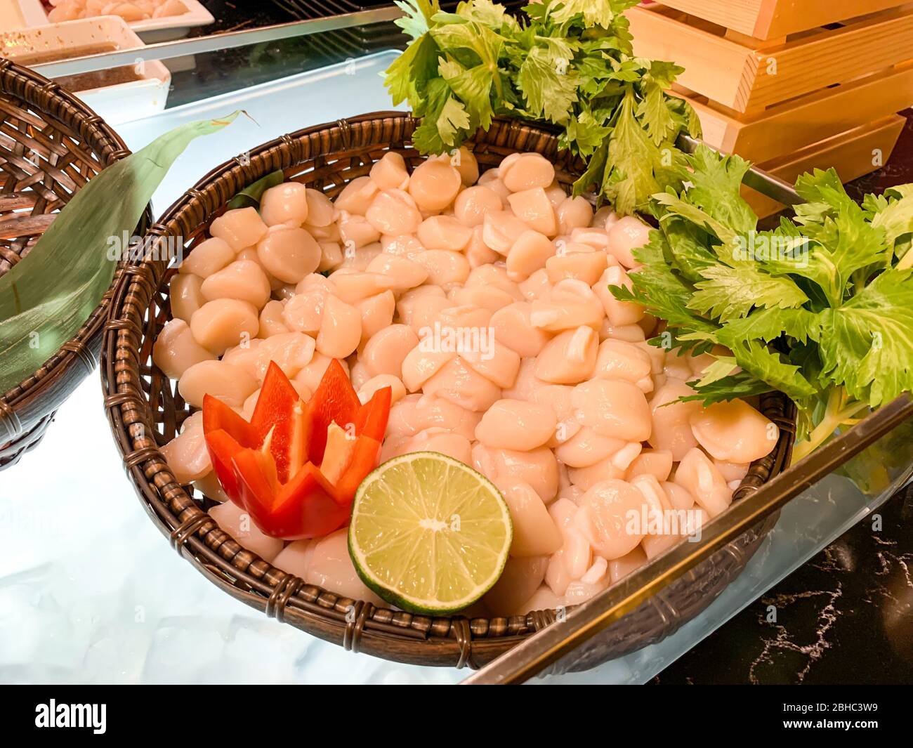 Scallops in fine dining restaurant hi-res stock photography and images ...