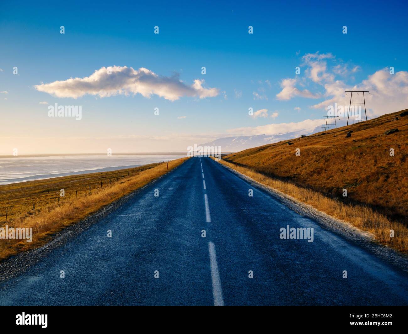 Raod curve hi-res stock photography and images - Alamy