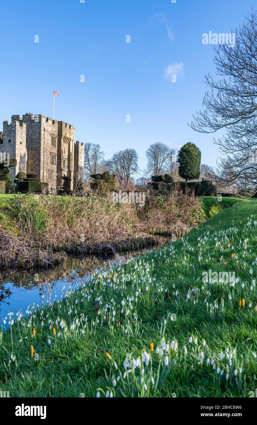 Hever castle spring hi-res stock photography and images - Alamy