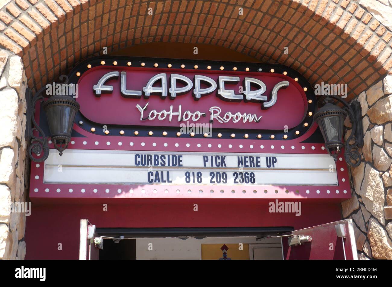 Social flappers hi-res stock photography and images - Alamy