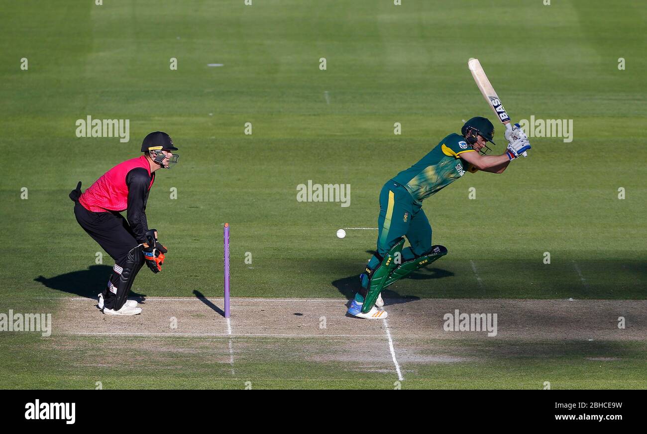 Cricketer stiaan van zyl hi-res stock photography and images - Alamy