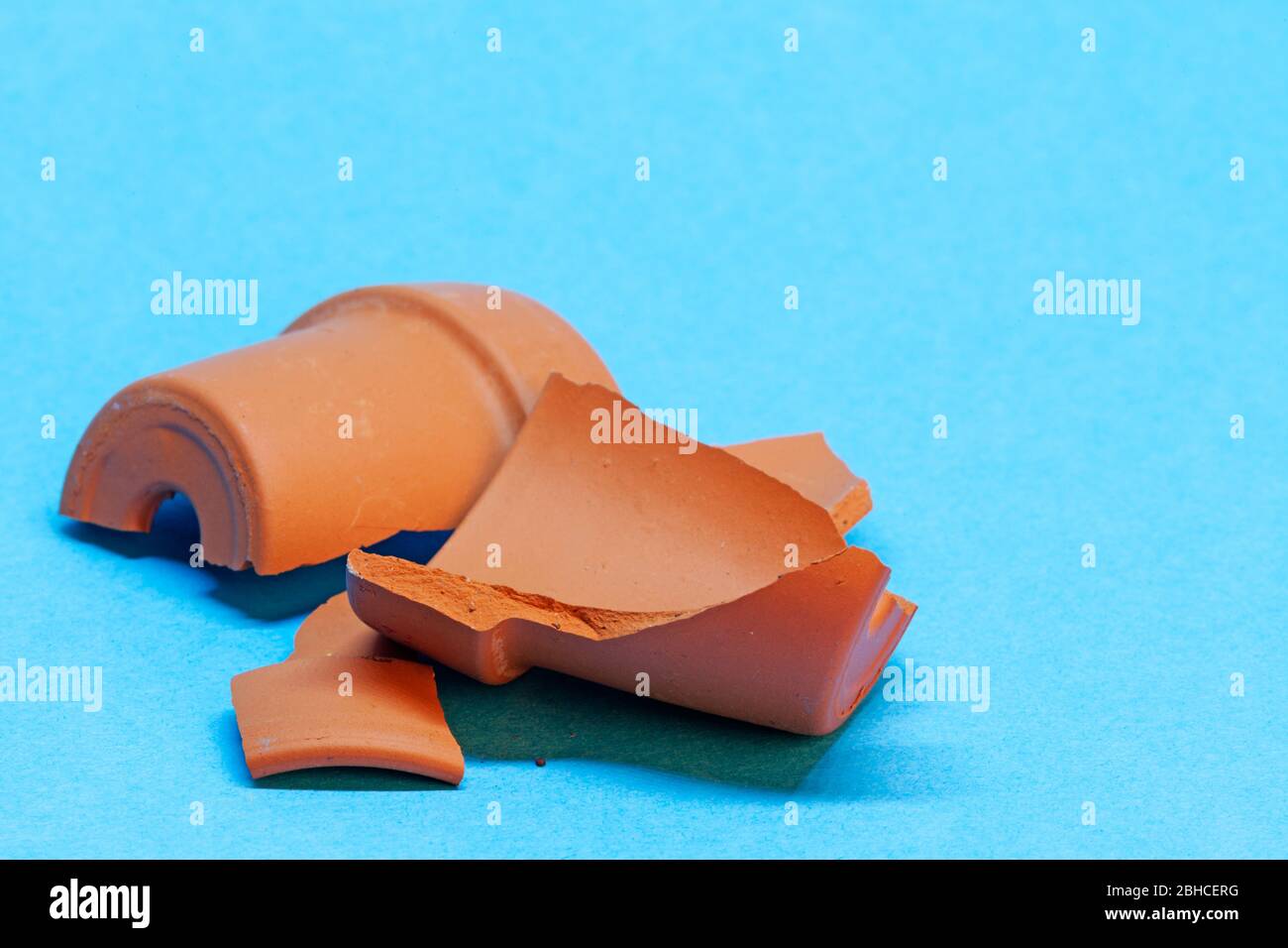 Broken Terracotta Plant Pot High Resolution Stock Photography and ...