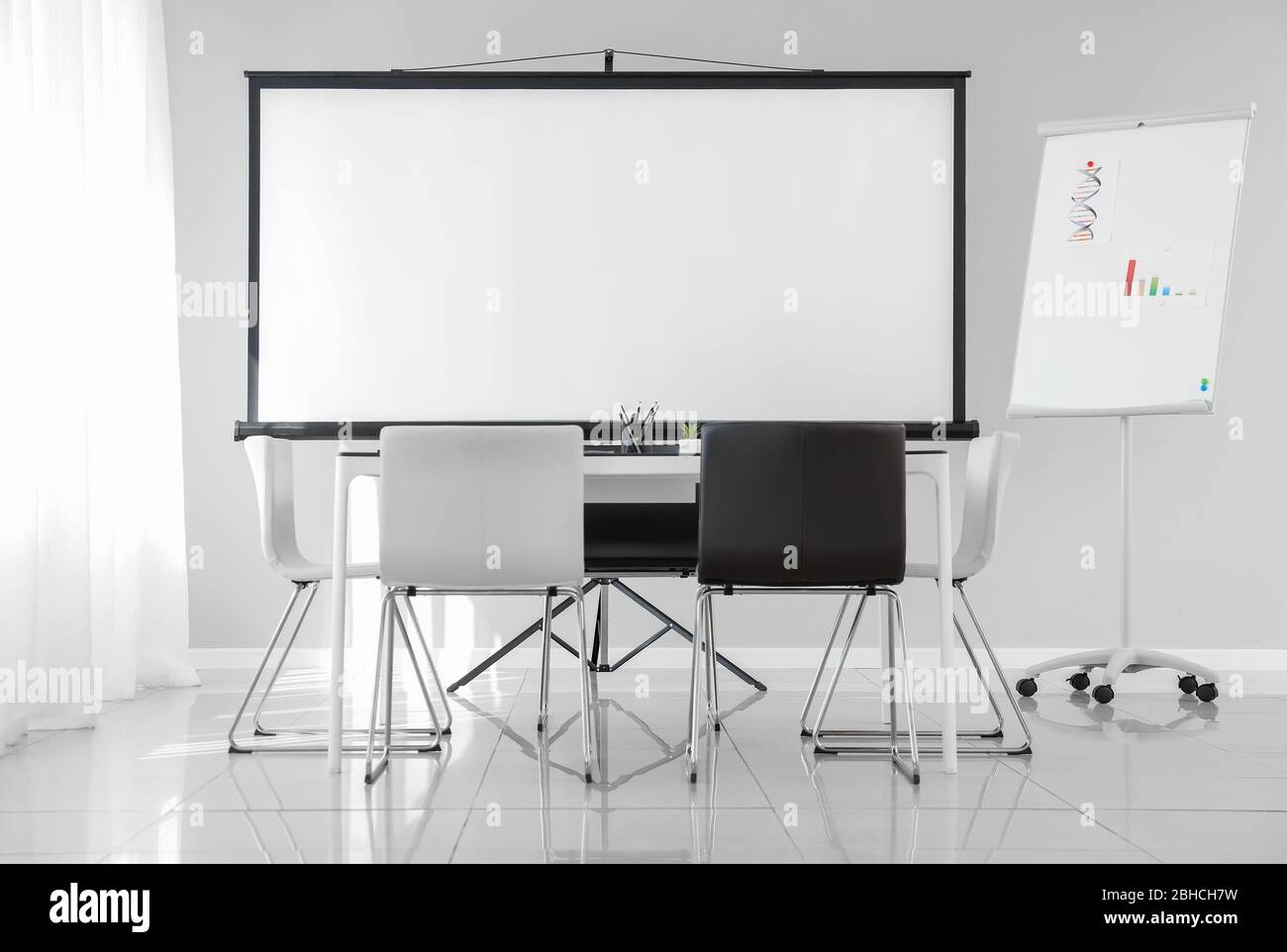 Digital projector lecture hi-res stock photography and images - Alamy