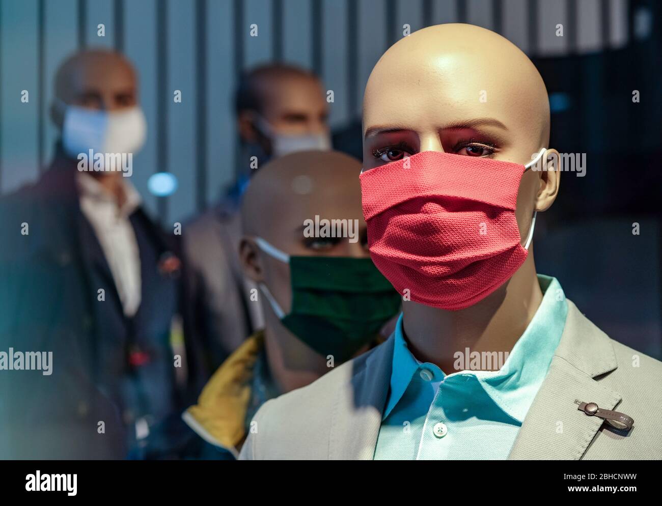 Mens with masks hi-res stock photography and images - Alamy