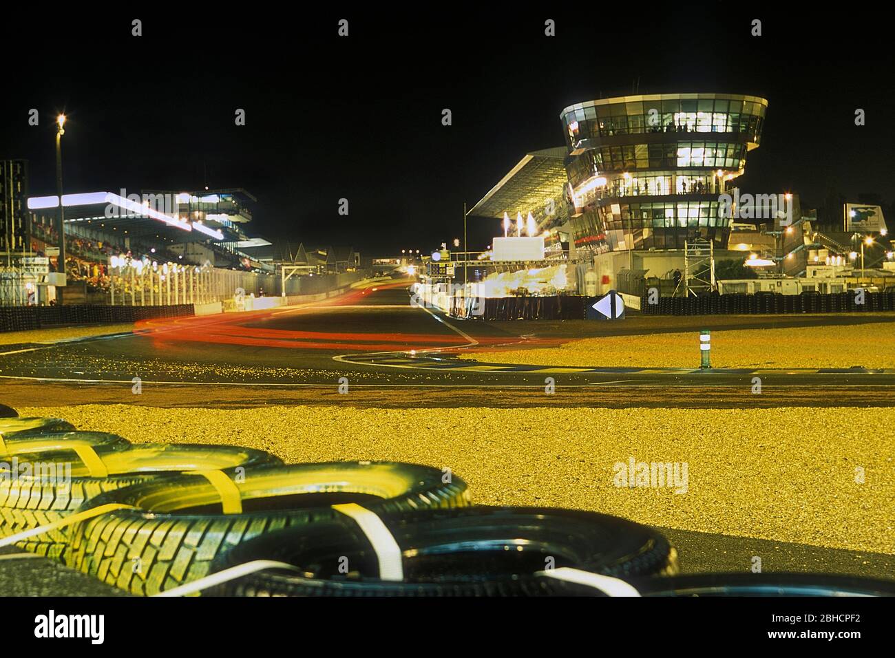 Start and finish straight at Le Mans circuit on 2001 24 hour race Stock ...