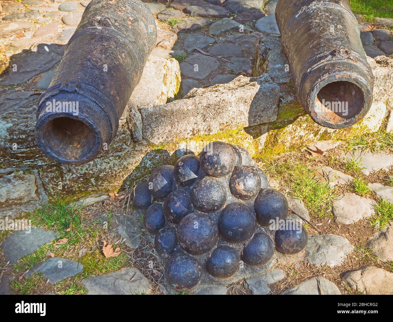 Two cannonballs hi-res stock photography and images - Alamy