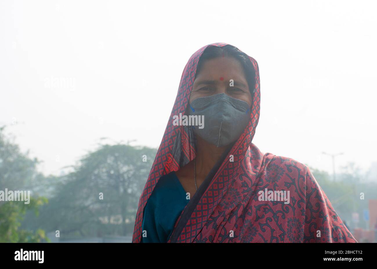 indian woman wearing face mask Stock Photo - Alamy