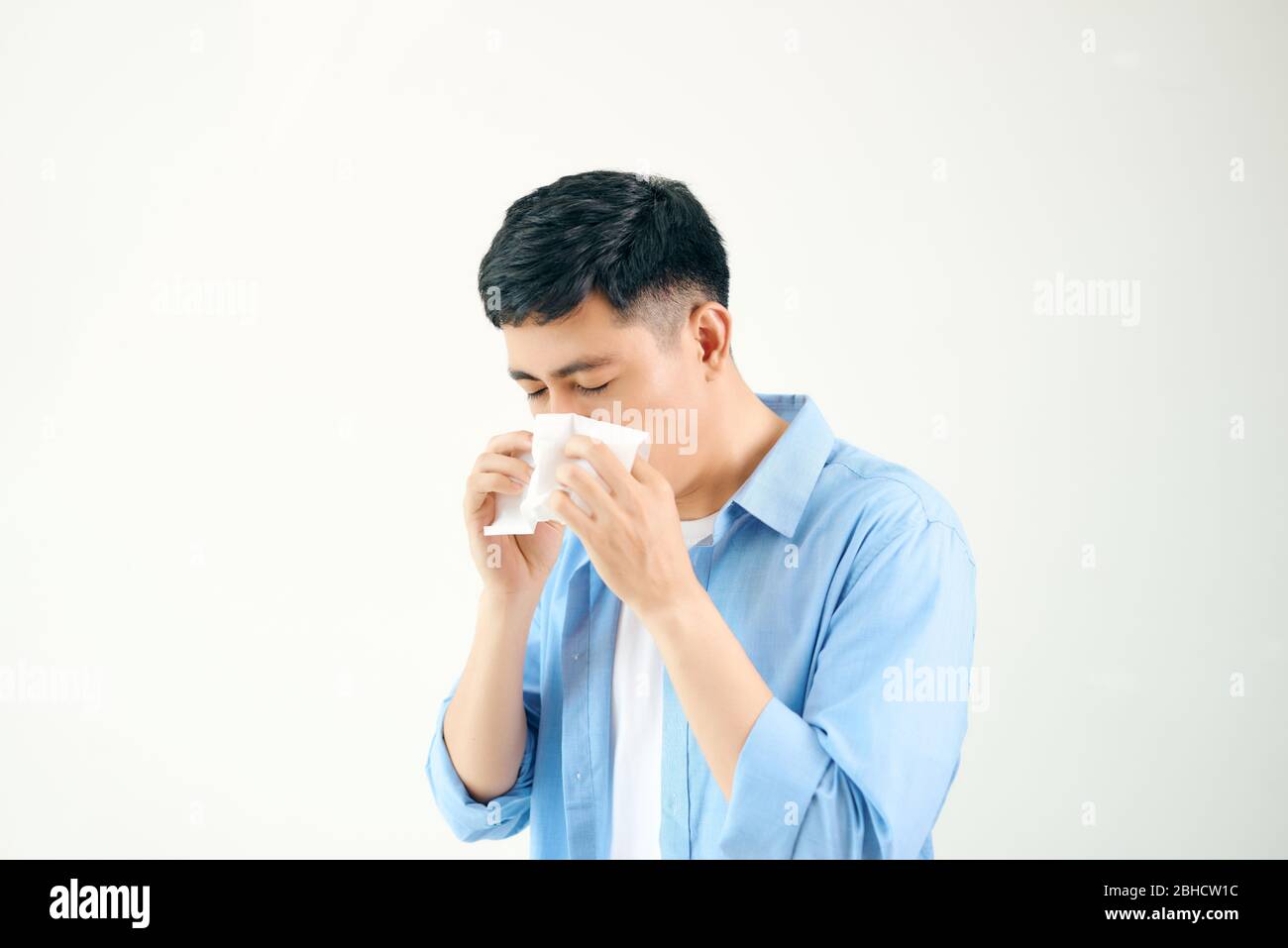 Man with a cold hi-res stock photography and images - Alamy