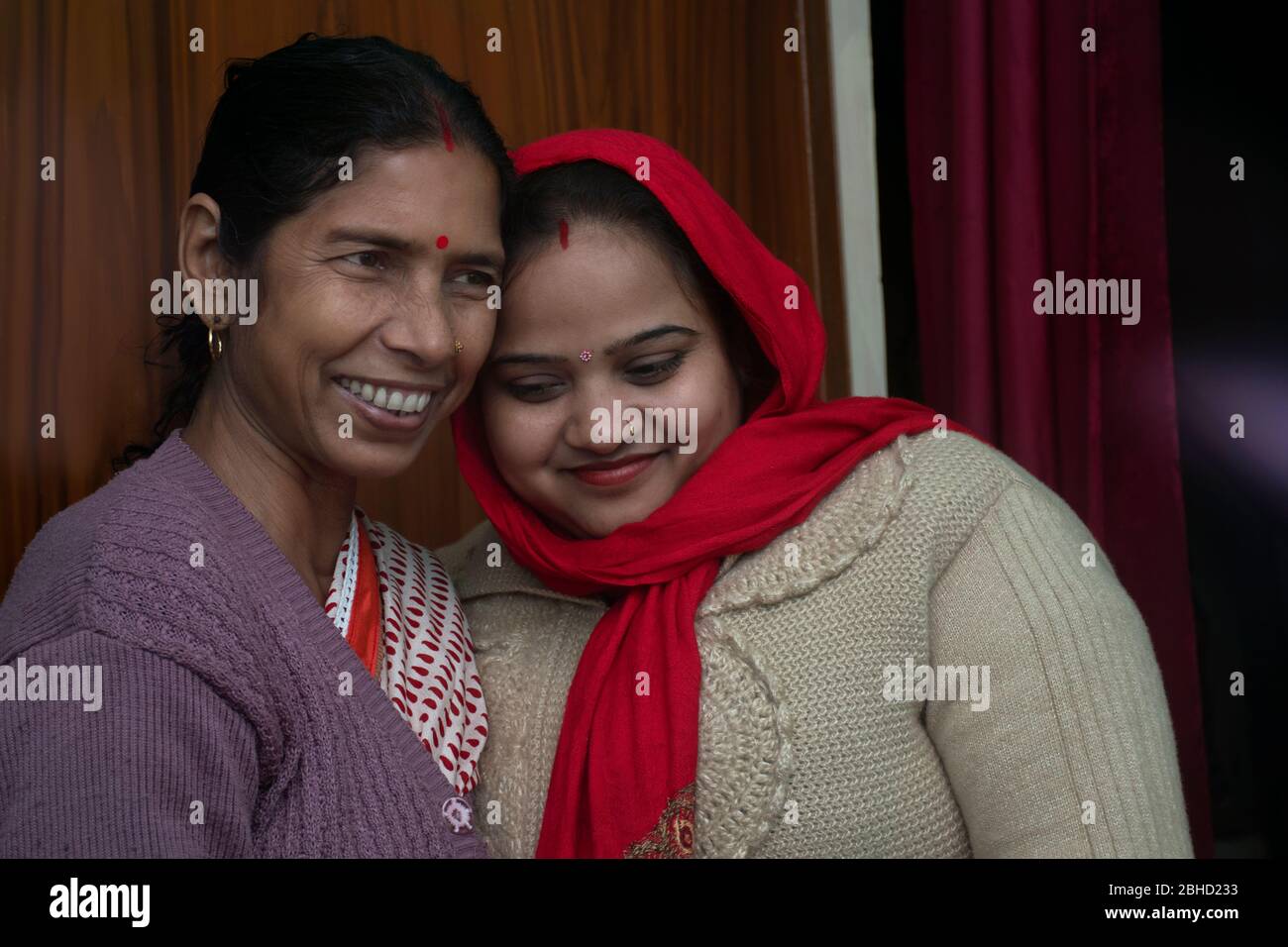 Indian women writing hi-res stock photography and images - Alamy