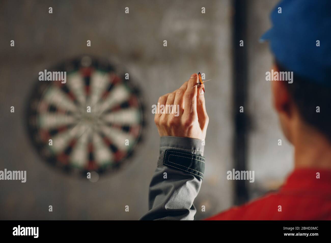 Darts game. Dart and target Stock Photo - Alamy