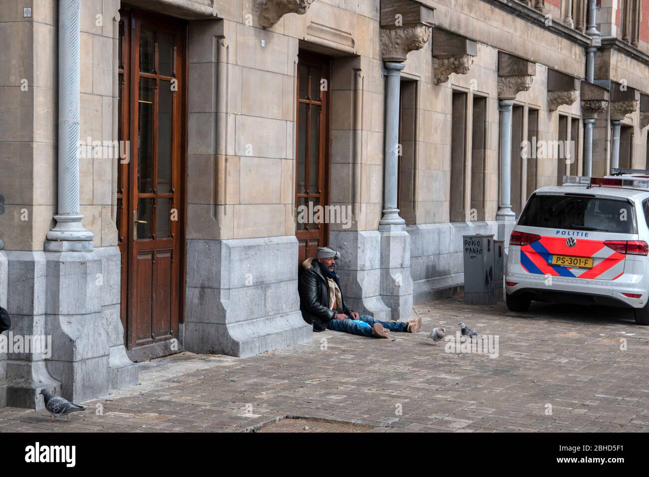 Cry logo hi-res stock photography and images - Alamy