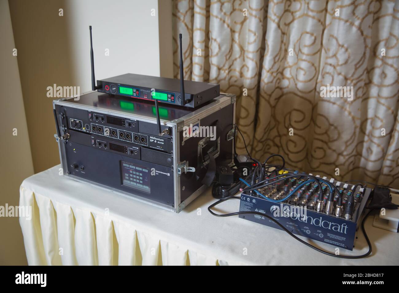 Millenium SP 8 Splitter . Beyerdynamic SIS . HEARING PROTECTION . This ...