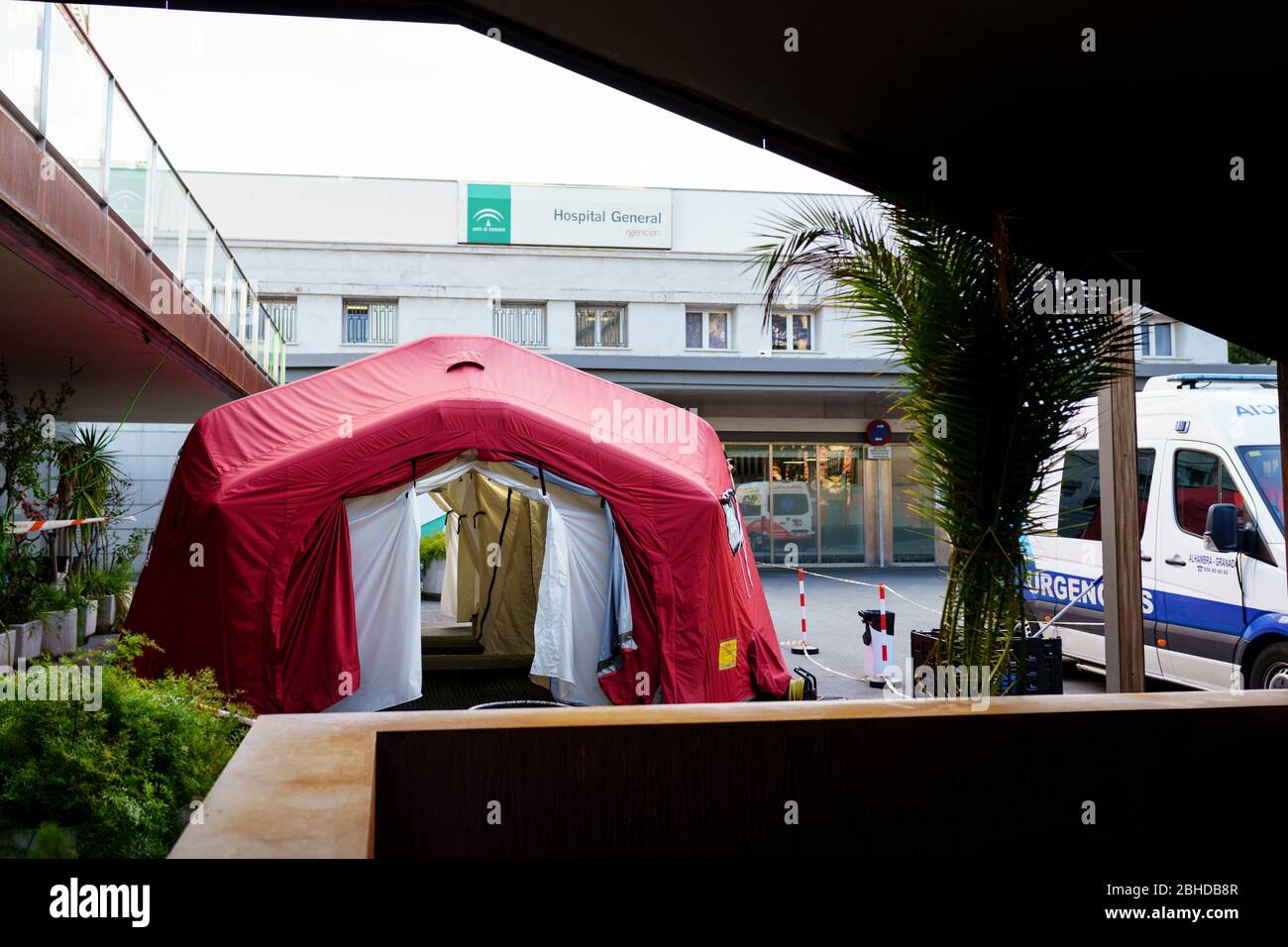 First aid tent hi-res stock photography and images - Alamy