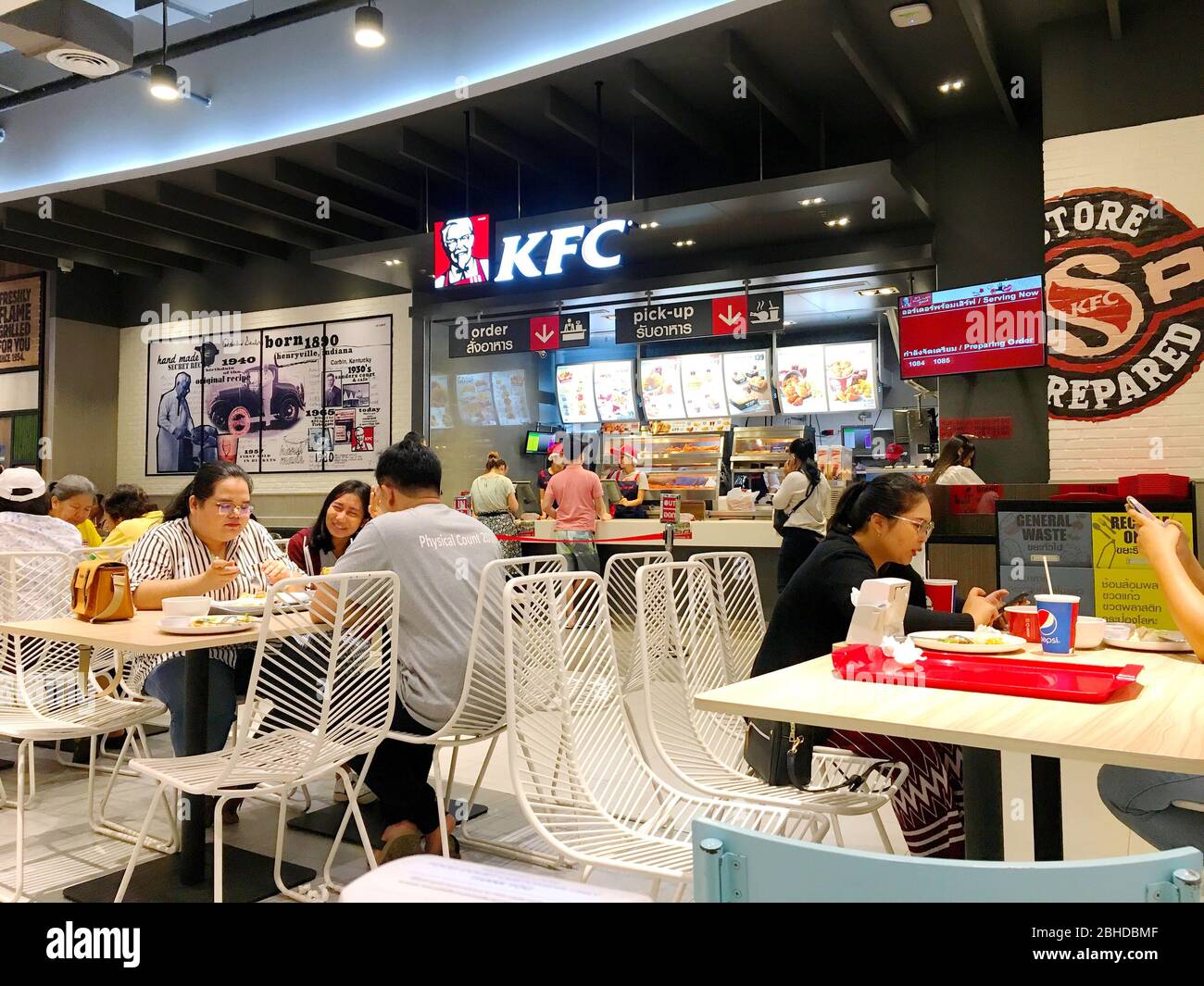 Photo of KFC restaurant and its customers at Bluport shopping mall food ...