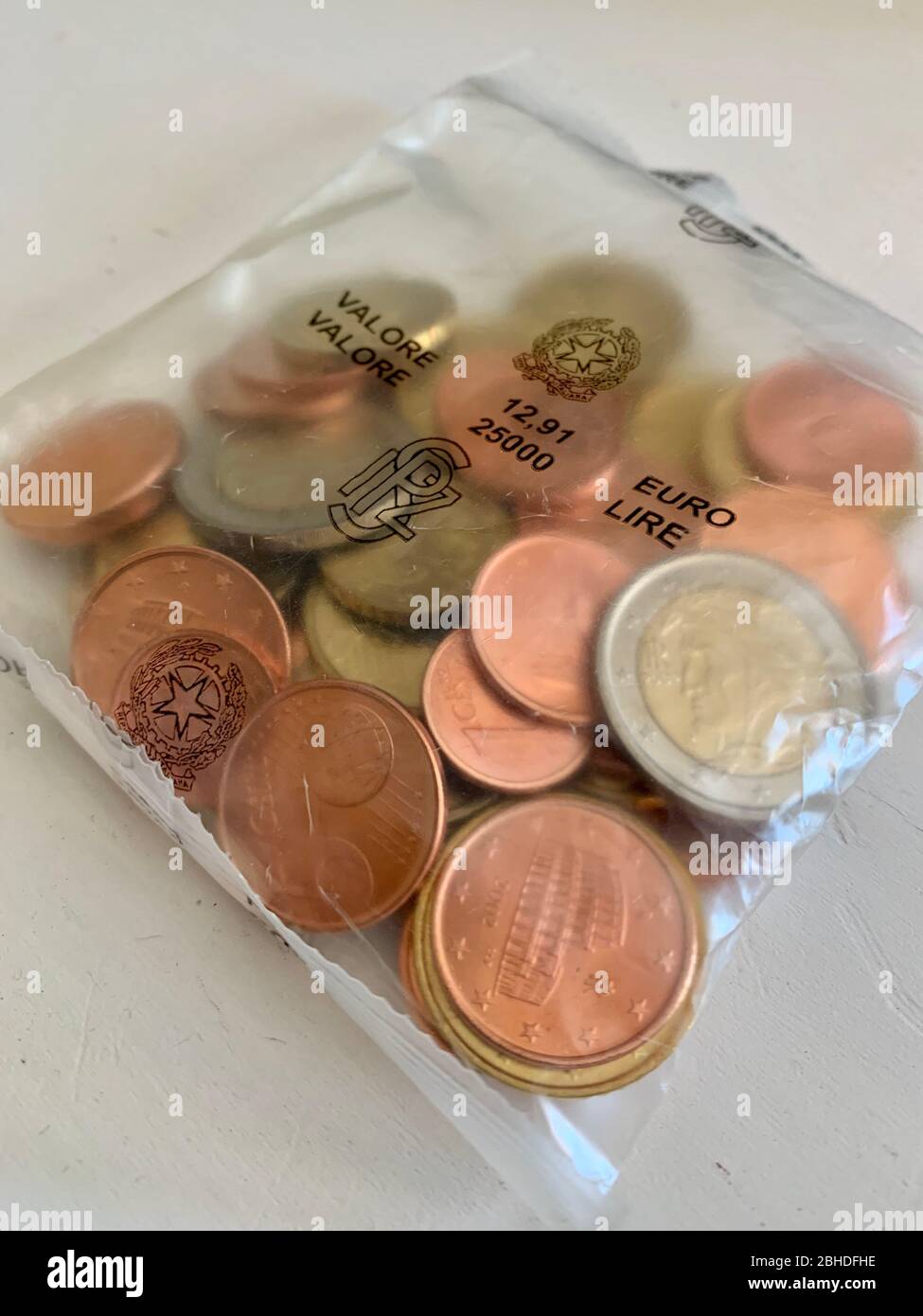 Italian Euro coins starter kit Stock Photo - Alamy