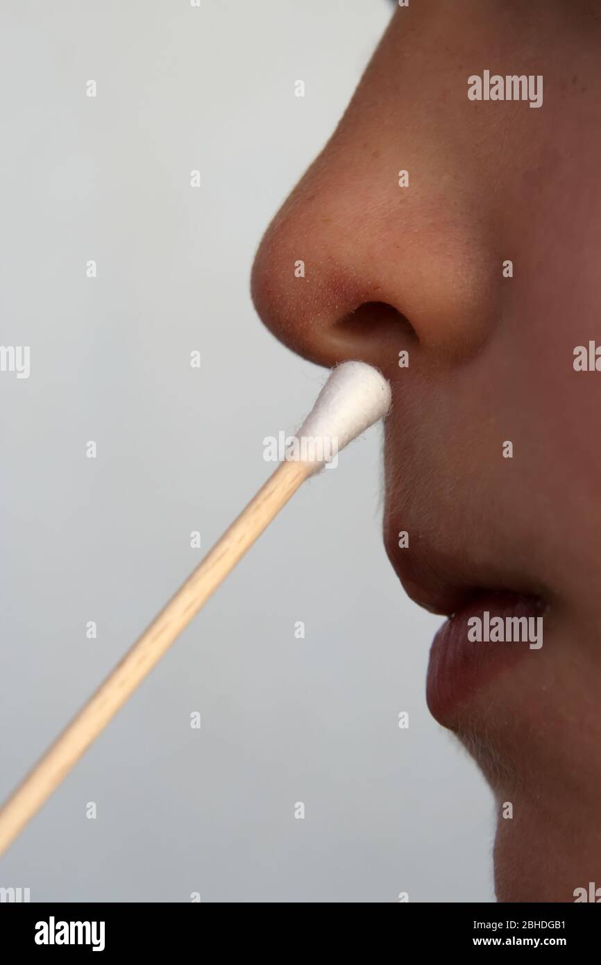 Child taking swab. Medical examination. Medical testing child Stock ...