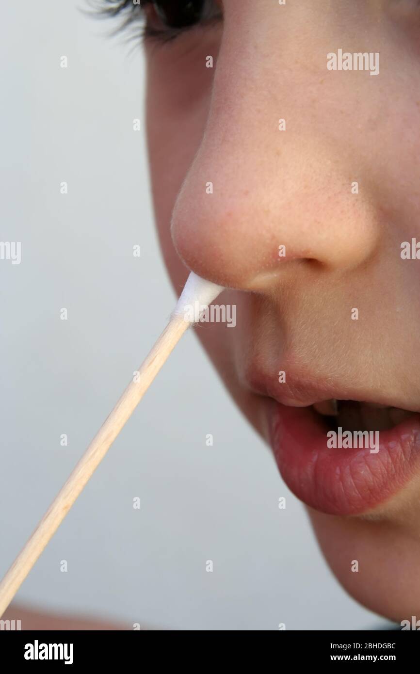 Child taking swab. Medical examination. Medical testing child Stock ...