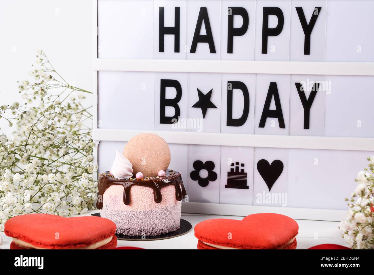 Birthday cake box name hi-res stock photography and images - Alamy