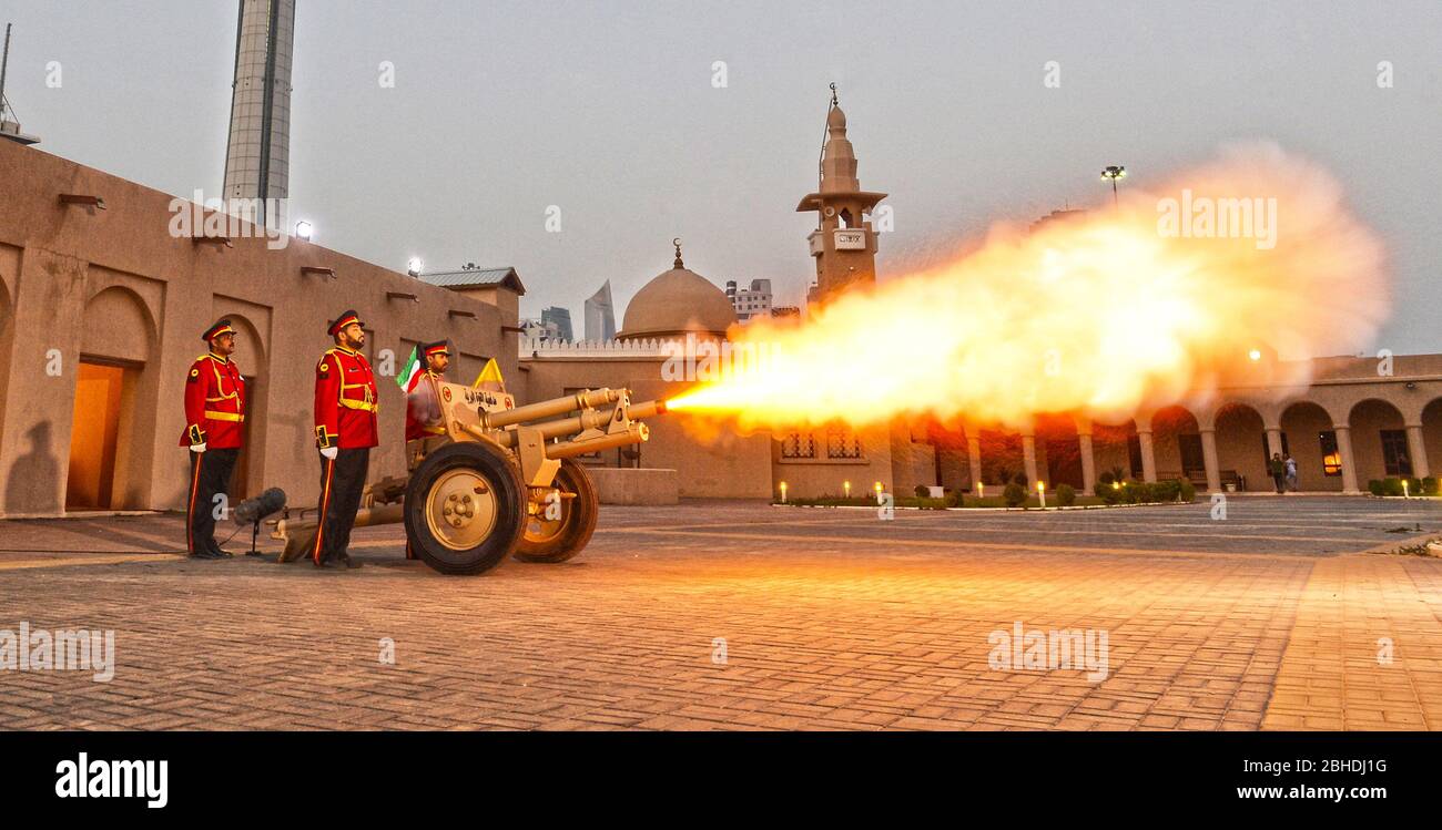 Ramadan iftar cannon hi-res stock photography and images - Alamy