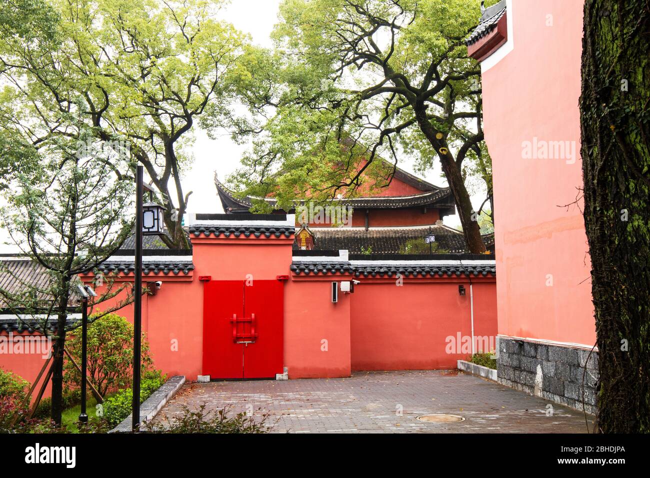 Chinese rain bell hi-res stock photography and images - Alamy
