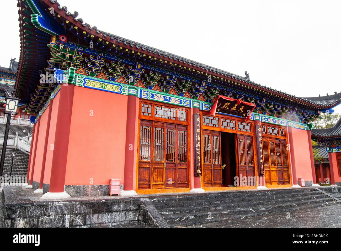 chinese temple buildings Stock Photo - Alamy