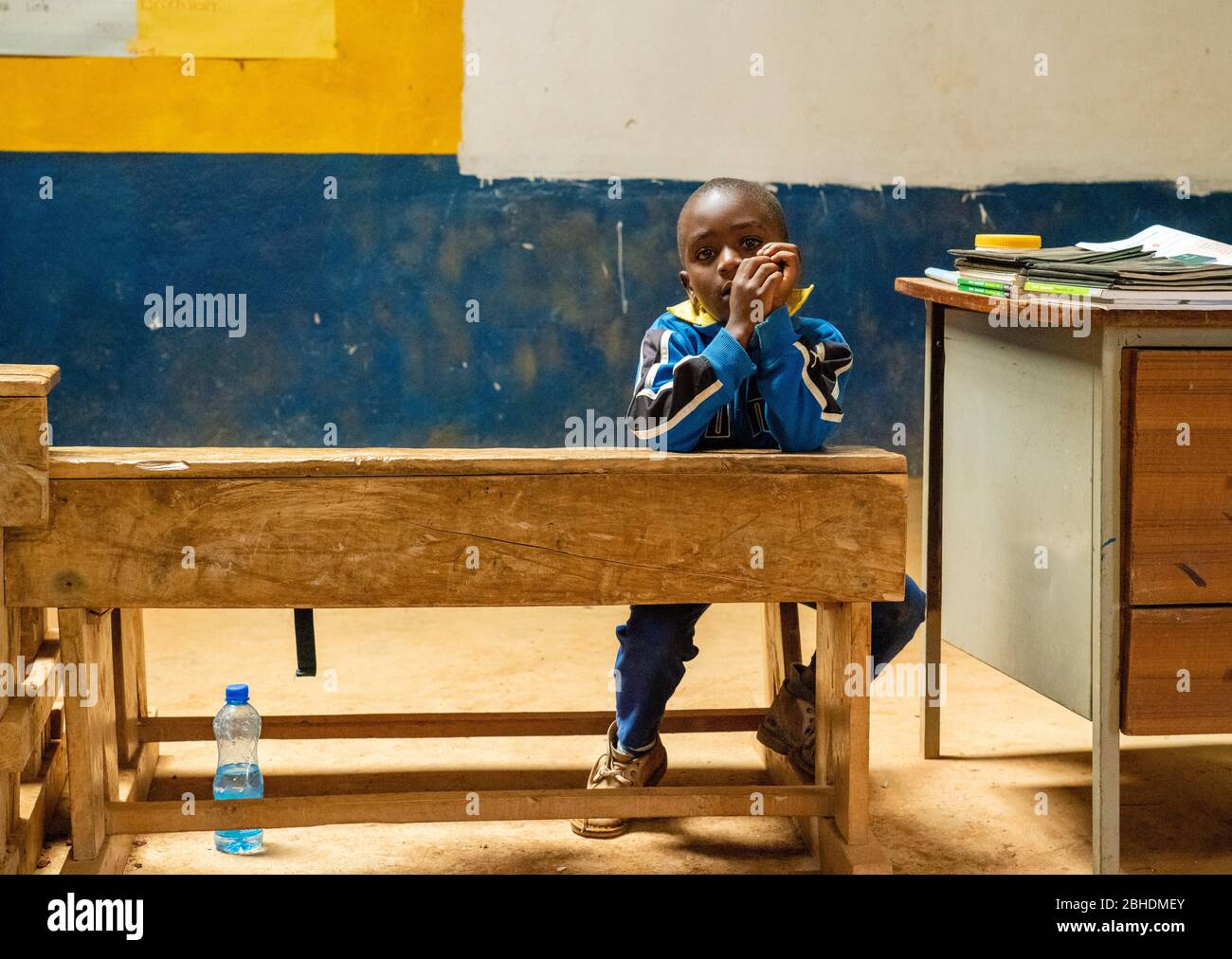 Child classroom uniform hi-res stock photography and images - Alamy