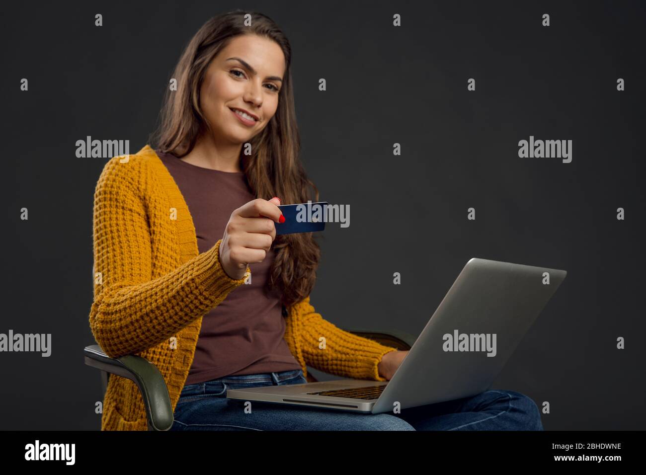 Beautiful woman doing online shopping hi-res stock photography and ...