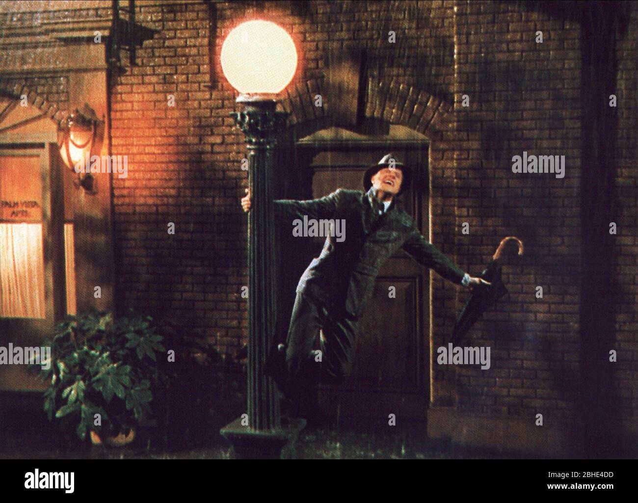 Gene Kelly Dancing High Resolution Stock Photography and Images - Alamy