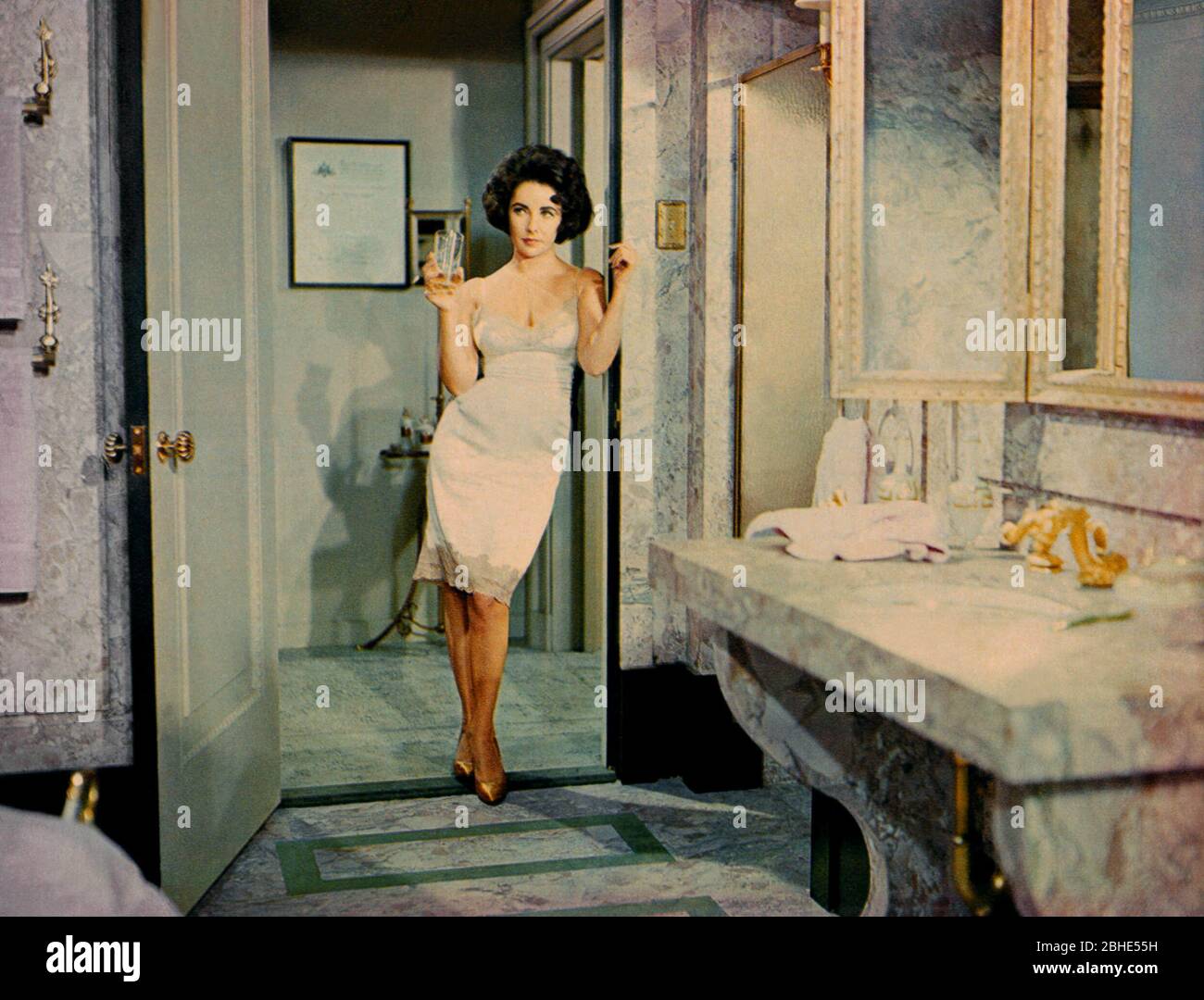 Elizabeth Taylor Butterfield 8 High Resolution Stock Photography and ...