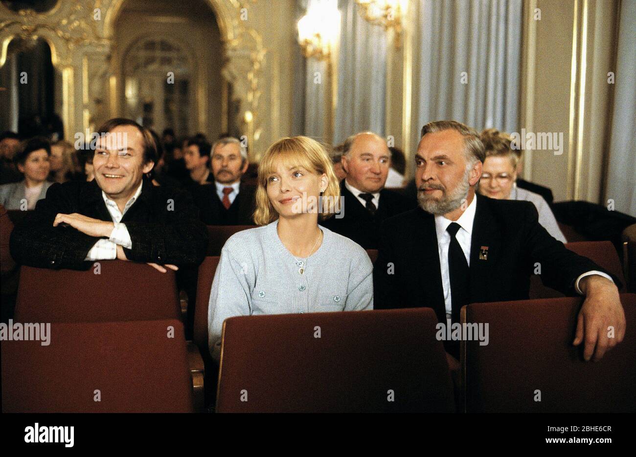 Michelle Pfeiffer 1990 High Resolution Stock Photography and Images - Alamy