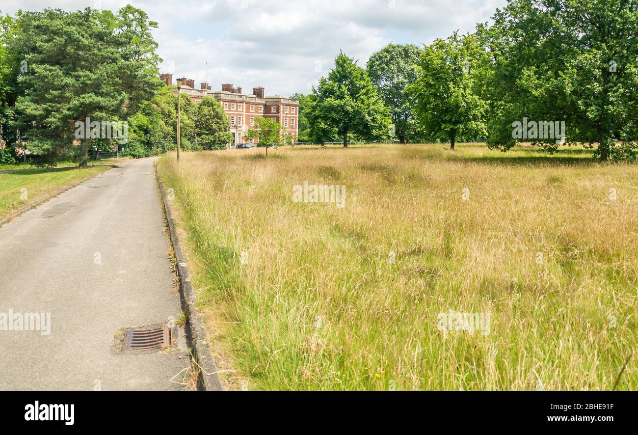 Mansion at trent park hi-res stock photography and images - Alamy