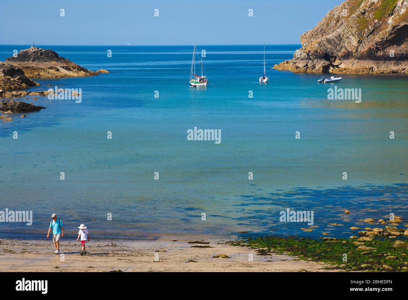Solva bay hi-res stock photography and images - Alamy