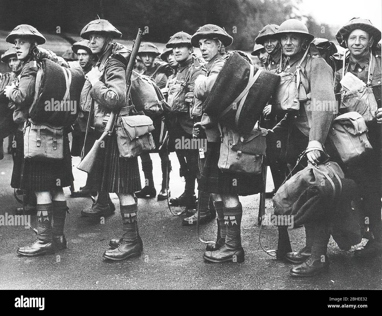 Scottish troops in Second World War. Scots troops sets off for France ...