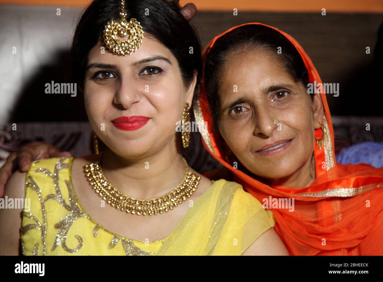 Indian wedding sofa hi-res stock photography and images - Alamy