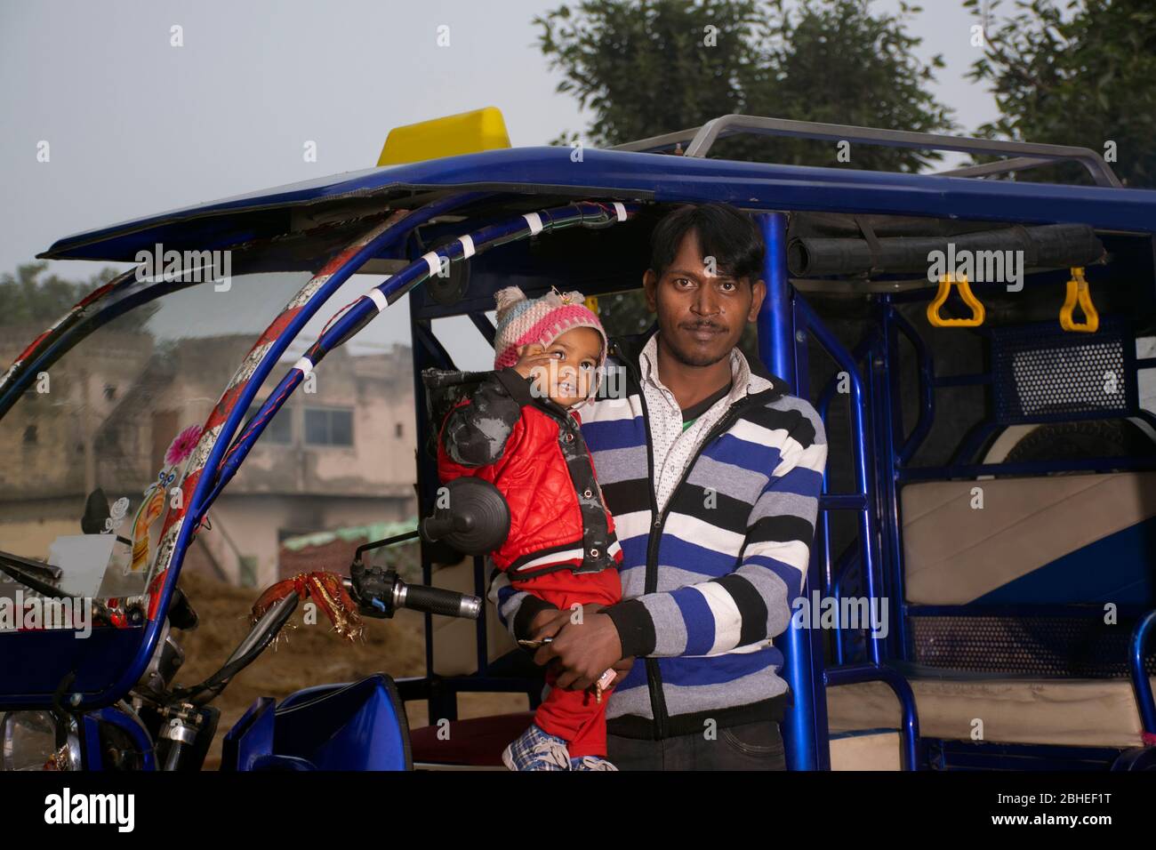 Indian e rickshaw driver hi-res stock photography and images - Alamy