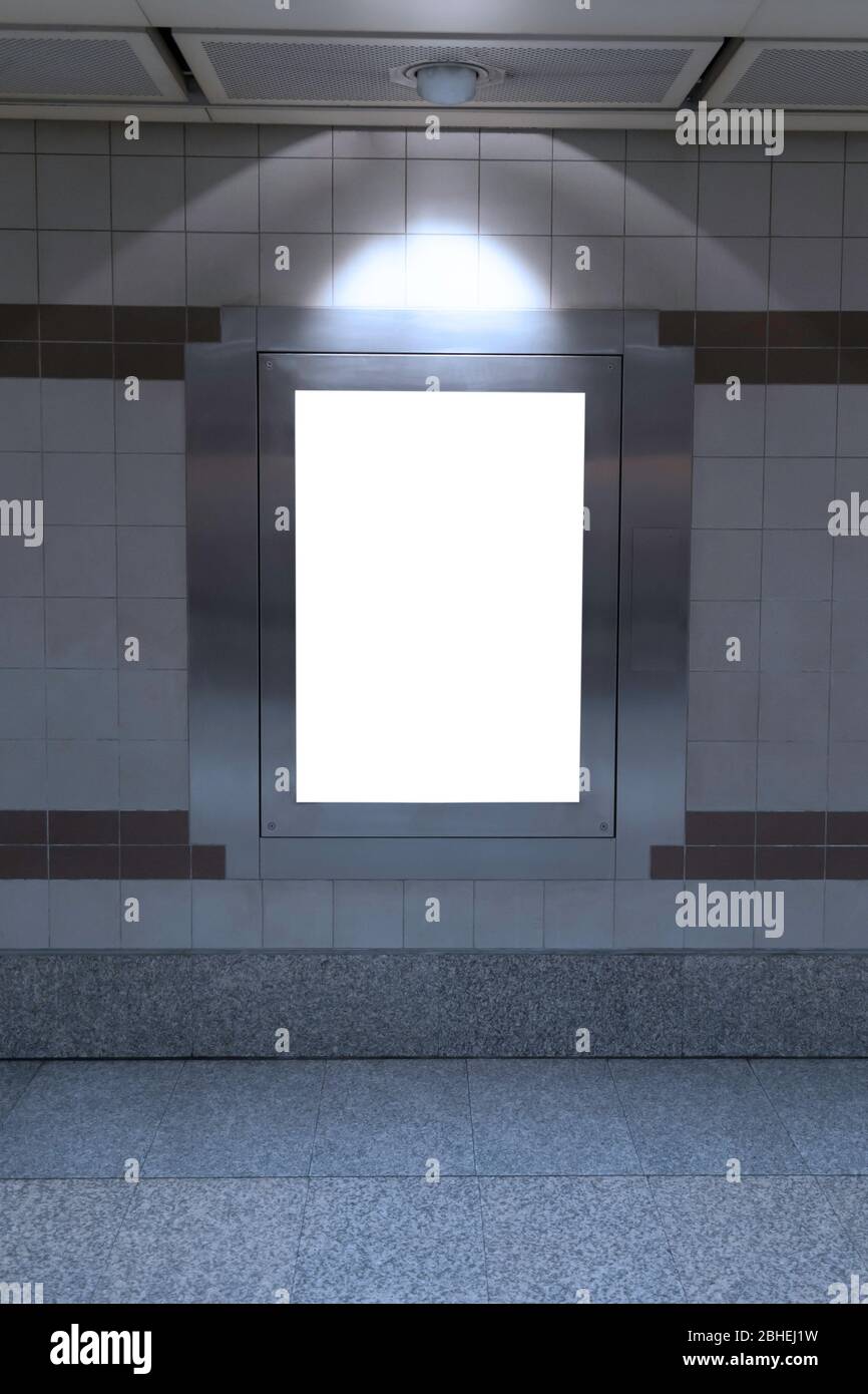 London underground sign blank hi-res stock photography and images - Alamy