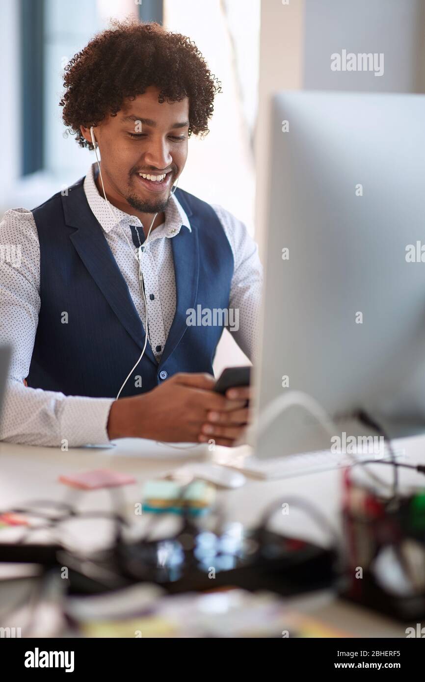 Workplace technology hi-res stock photography and images - Alamy
