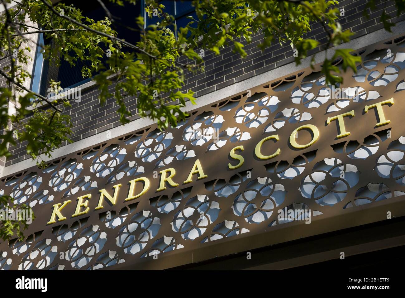 Kendra scott retail store hi-res stock photography and images - Alamy