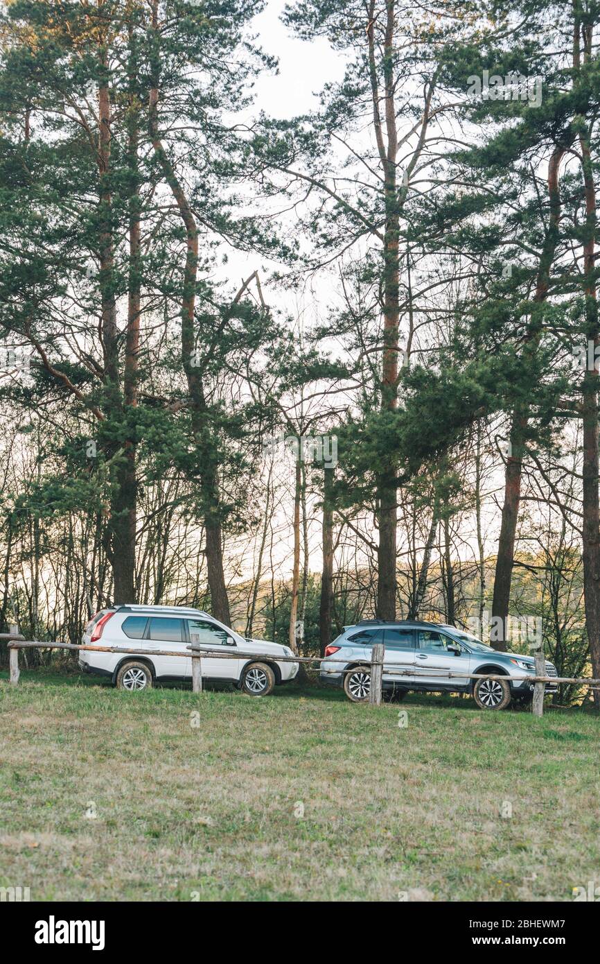 Two suv hi-res stock photography and images - Alamy