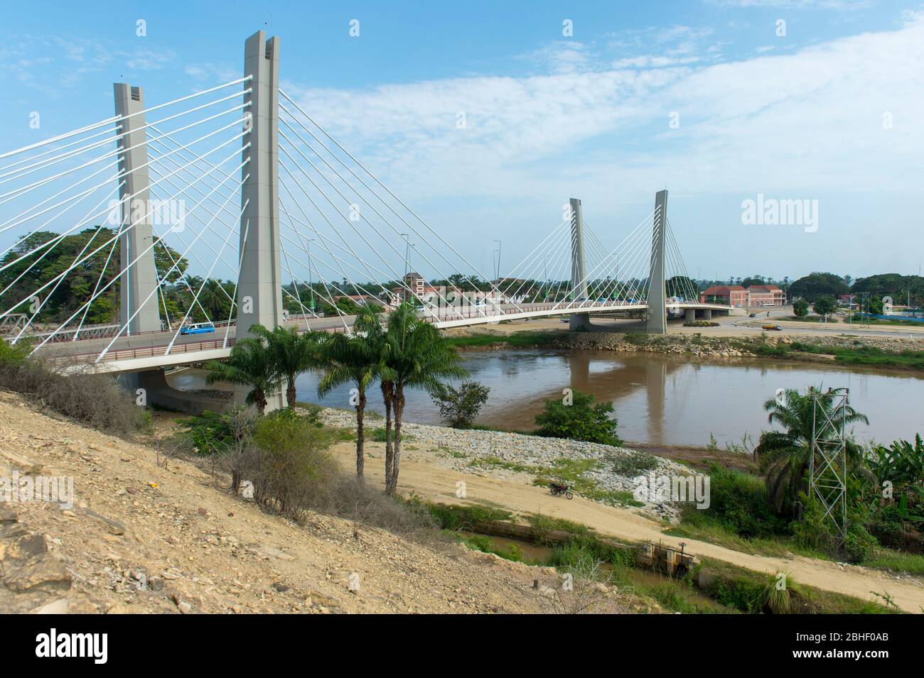 View of new suspension bridge over the Catumbela River at Catumbela ...