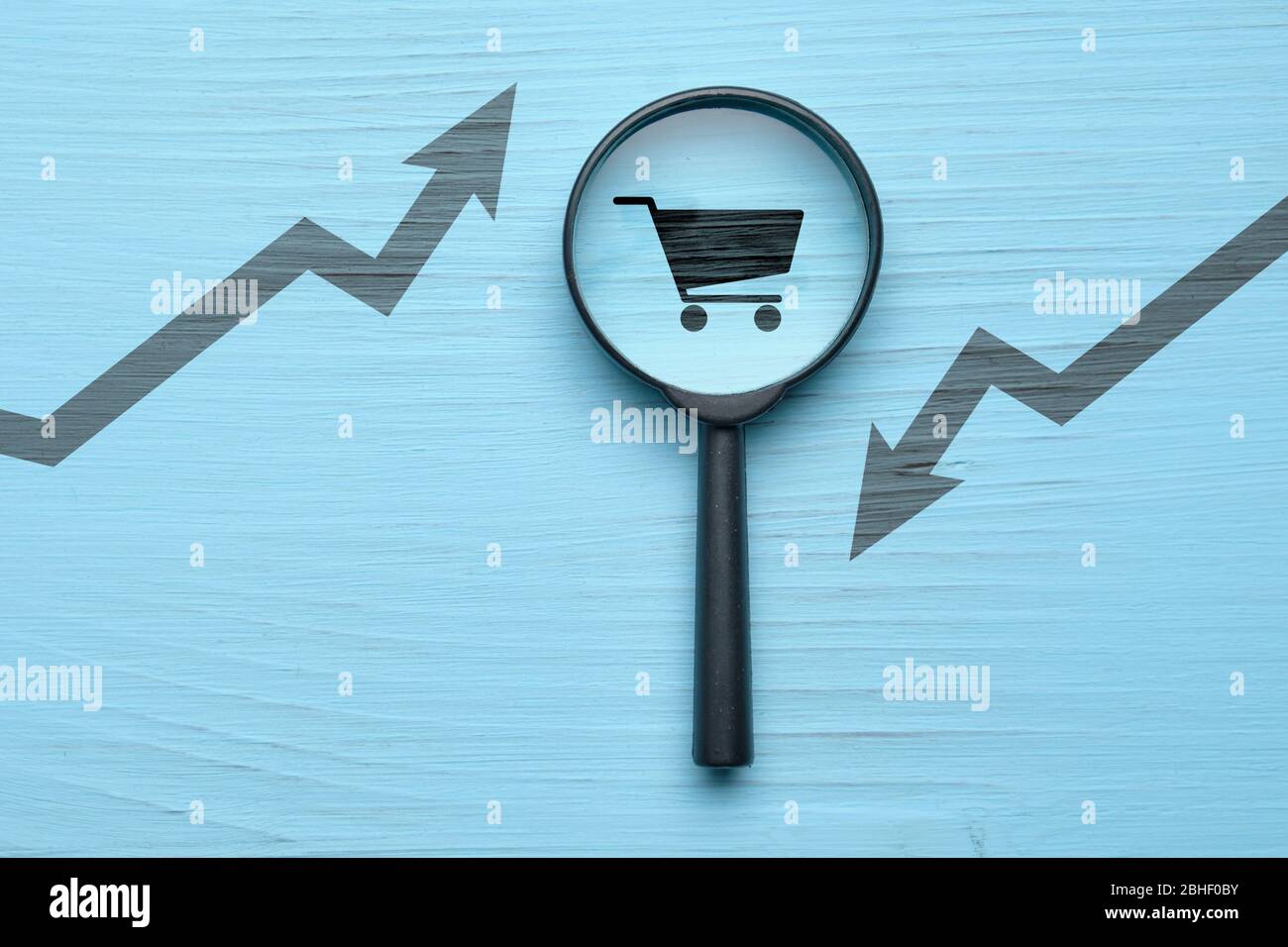 Sales decrease chart hi-res stock photography and images - Alamy
