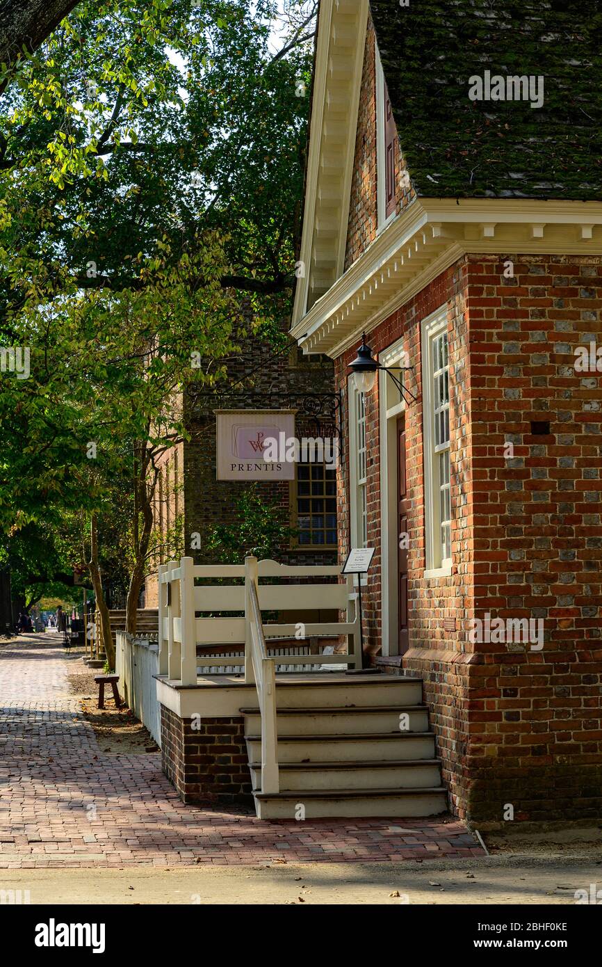 Colonial Williamsburg Prentis Store Stock Photo - Alamy