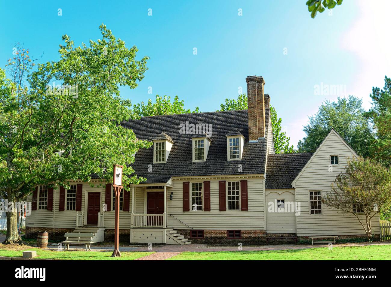 Colonial Williamsburg Prentis Store Stock Photo - Alamy