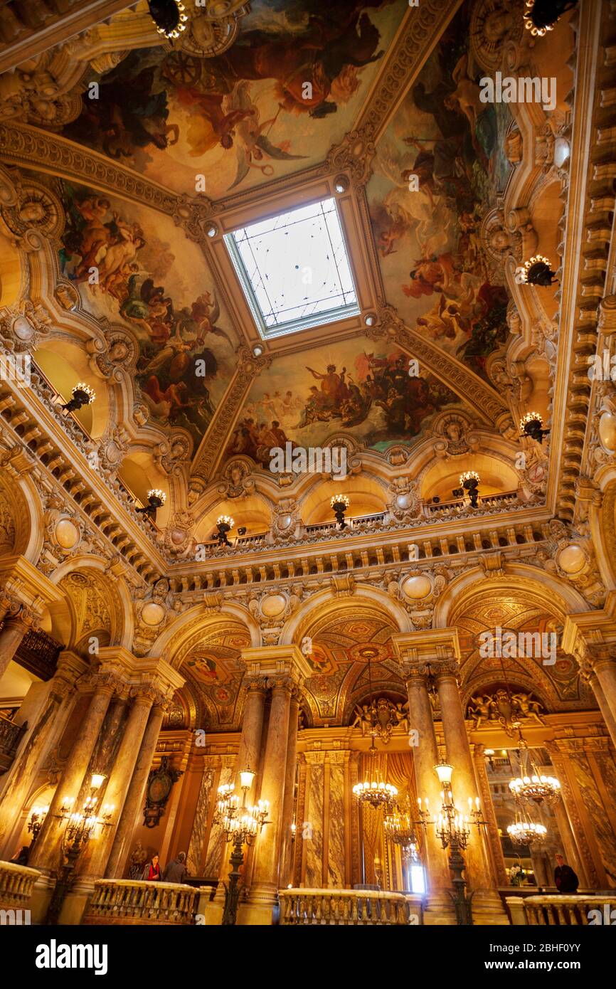 Opera house ceiling hi-res stock photography and images - Alamy